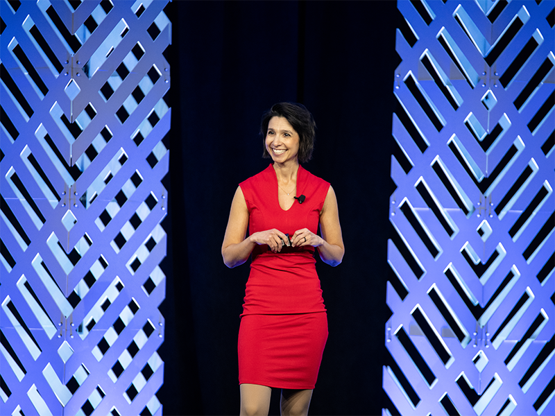 Top Keynote Speakers that Captivate Audiences from cmi | Book Now